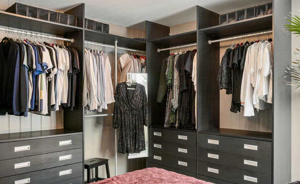 Custom Closets Toronto | Walk-In Closets Toronto | Closet Organizers
